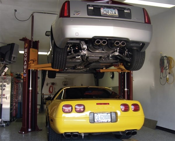 Mohawk Lifts (USA) A7 7,000 lbs Asymmetric Two Post Lift
